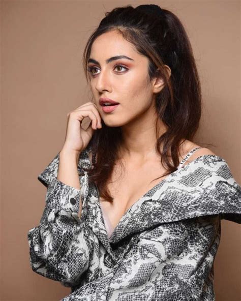 Samreen Kaur Hot Photos Beautiful Wallpaper Pics New Images