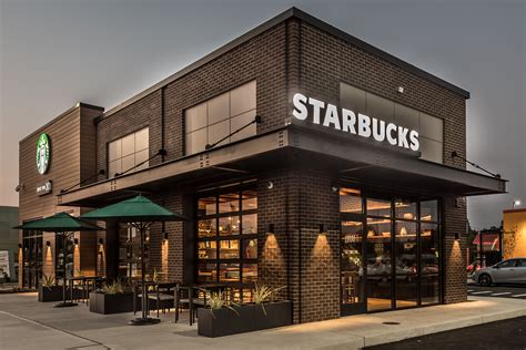 Starbucks Social Media Success Recipe Façade Boutique Fourgon