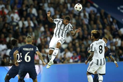 Danilo I Dont Understand Why It Should Have Been Easy For Psg Against Juventus Football Italia