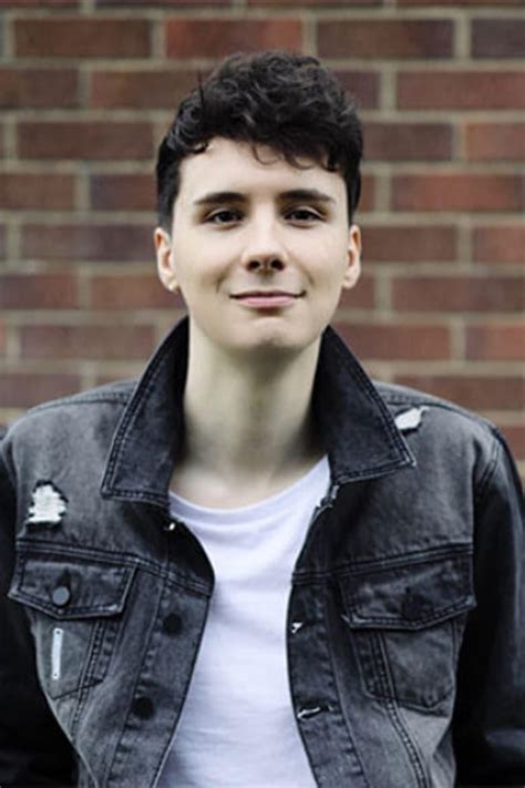 Dan Howell Cabello Rizado Adorable Right — Curly Dan Is Here To