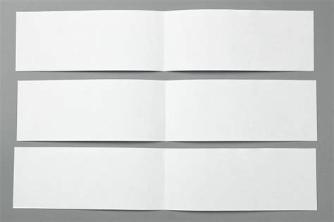 빈 초상화입니다 변경 배경 회색에 고립 된 백서 아이덴티티 디자인 기업 서식 회사 스타일 소책자 빈 흰색 접는 종이 전단지의 설정 공란에 대한 스톡 사진 및 기타 이미지