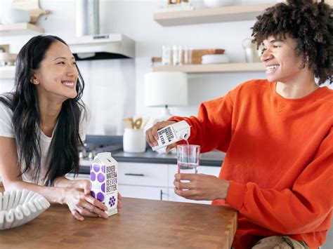 5 secrets of extroverted introverts they re easy to see