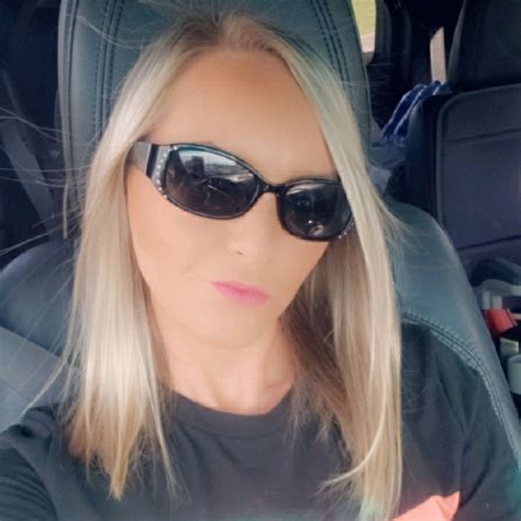 Tara Eubanks Boutique Manager Lollipop Leggings Llc Linkedin