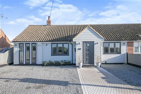 3 Bed Detached Bungalow For Sale In Gestingthorpe Road Belchamp Walter