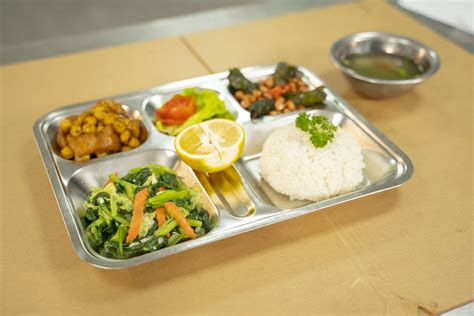 SUẤT ĂN CÔNG NGHIỆP CHO CÔNG TY ĐẢM BẢO CHẤT LƯỢNG VÀ SỐ LƯỢNG