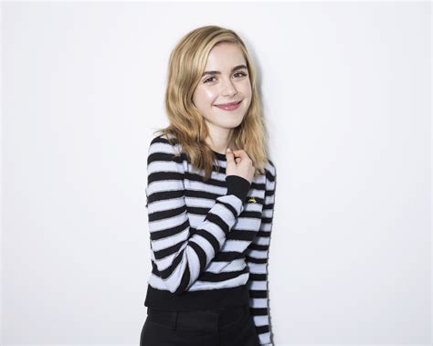 Sabrina Actress Kiernan Shipka Wallpaper Hd Celebrities 4k Wallpapers