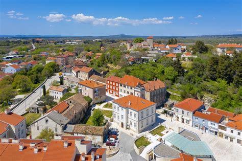 Grad Benkovac Facebook