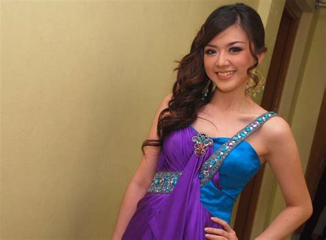 Franda Artis Dan Presenter Cantik Blokufo