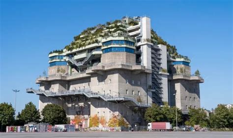 Do Passado Sombrio à Revitalização Verde A Reforma Do Bunker St Pauli