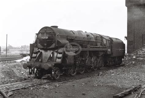 The Transport Library British Railways Steam Locomotive 92021 Class