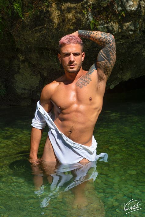 MODEL OF THE DAY ALEX INK Daily Squirt