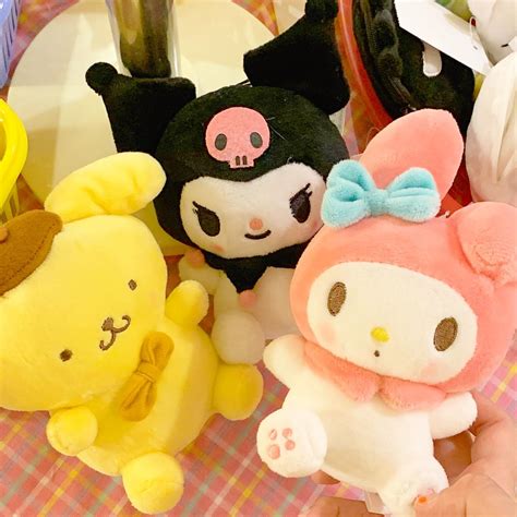 홍대 수바코 3호점 귀여운 산리오친구들 마이멜로디와 쿠로미 폼폼푸린 인형이 입고되었어요🎀🌈 볼터치까지