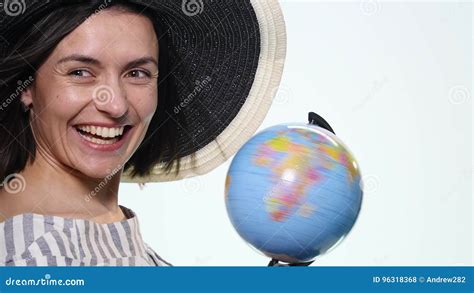 Explorador De Sexo Femenino Con El Globo En Sus Manos Aisladas Foto De Archivo Imagen De