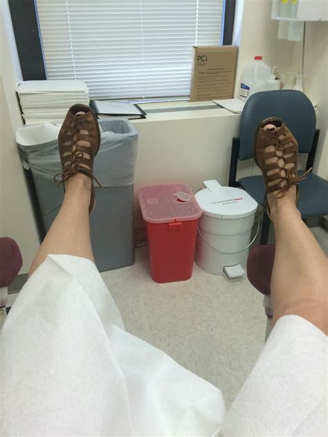 10 Things Every Woman Thinks During Her Fertility Testing