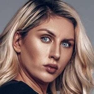 Sophie Hall PornStar TNAFLIX COM