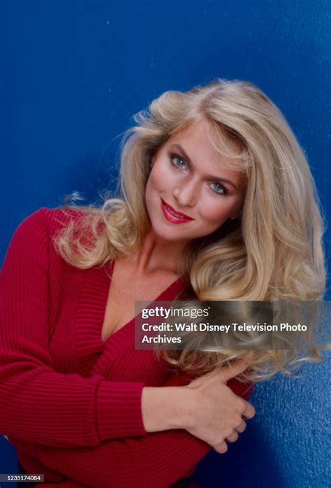 Donna Dixon Promotional Photo For The Abc Tv Series Bosom Buddies