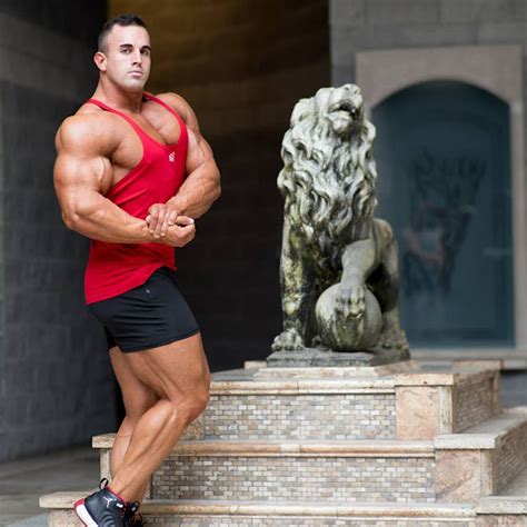 Muscle Lover Canadian Bodybuilder Joe Seeman