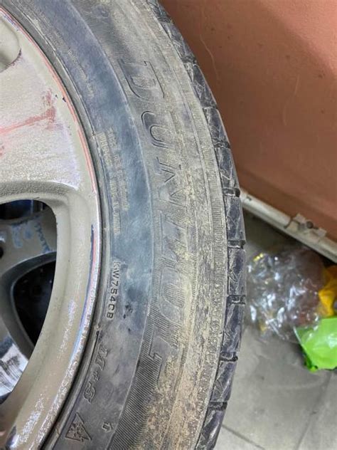 СРОЧНО ПРОДАМ ЗИМНИЕ ШИНЫ ДАНЛОП Danlop состояние ...