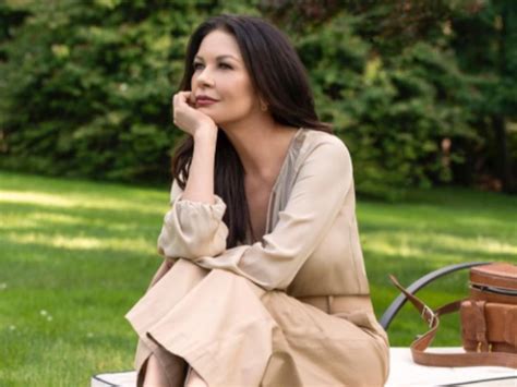 كاترين زيتا جونز تفكر فى مشروعها المقبل اعرف الحكاية عين