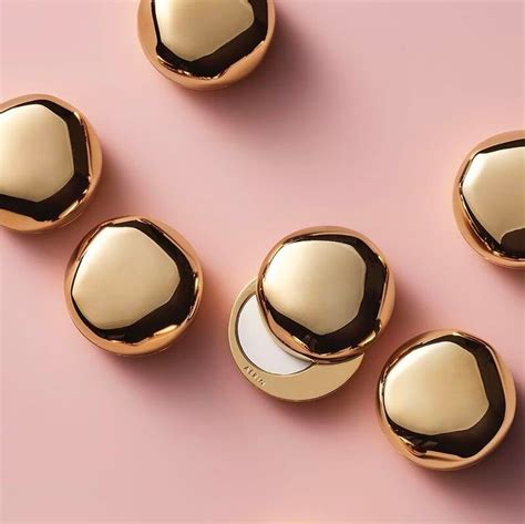 Solid Perfumes Wikiparfum