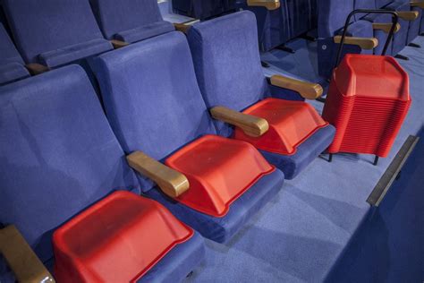 Ver Una Película Para Niños En Un Cine Fabricante De Telones Para