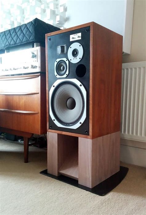 Pioneer Hpm 100 Hifi Speaker On Wooden Stand