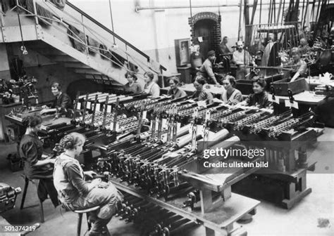 Gun Factory Photos And Premium High Res Pictures Getty Images