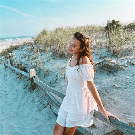 Talia Taliaarace • Threads Say More