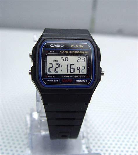 Yahooオークション Casio F 91w Alarm Chronograph Quartz Vintage