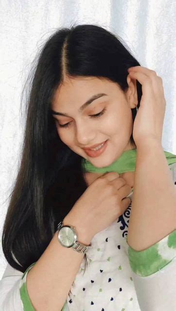 Arshi Saifi On Instagram Meri Saadgi Pasand Aaye Officialarshisaifi Arshisaifi