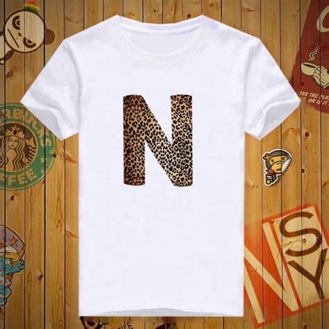 เสื้อยืดอักษรเสือ ตัว N ใส่สบาย สีสันสดใส ไม่ยืด ไม่ย้วย Th