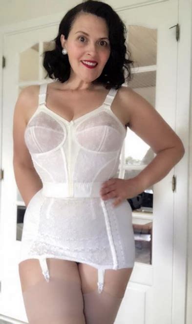 Entdecke 900 Girdle Ideen Auf Dieser Pinterest Pinnwand Hüfthalter