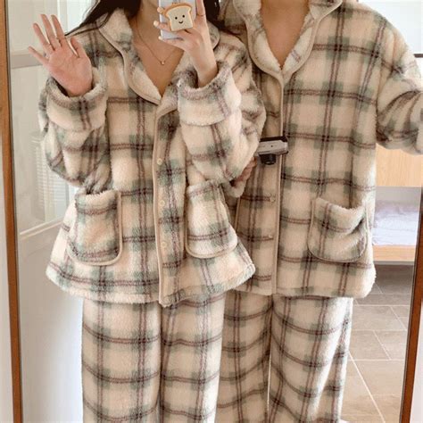 클래식 노르딕 체크 겨울 수면 극세사 커플 잠옷 신혼부부 파자마 로브가운 에이블리