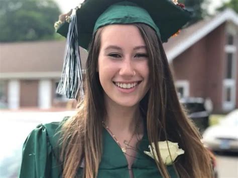 Alyssa Hart Measurements Bio Height Weight Shoe And Bra Size