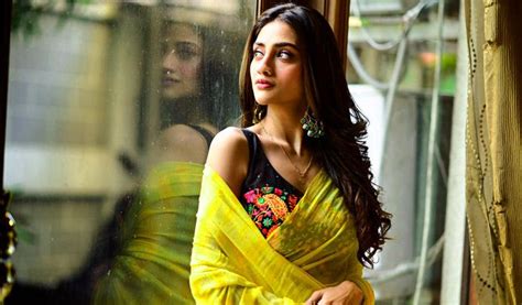 Pin on Entertainment বনদন