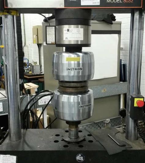 3 Compression Testing Arrangement Cored Composite Sample Positioned Download Scientific