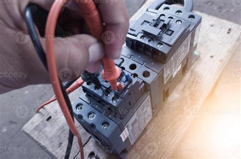 Checking Magnetic Contactor Terminals Using A Multimeter Magnetic Contactor Electrical Control