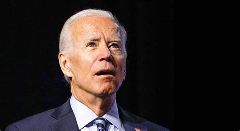 Confused Joe Biden Meme 생성기
