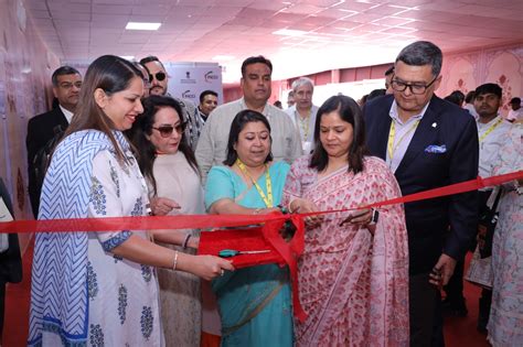Gitb Exhibition Opens With Power Packed B2b Meetings Heavenly Vietnam