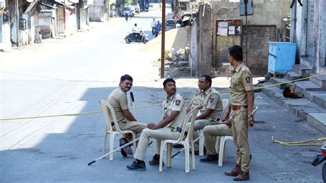 Nagpur Violence तस्वीरों में देखें हिंसा के बाद कैसा है नागपुर का