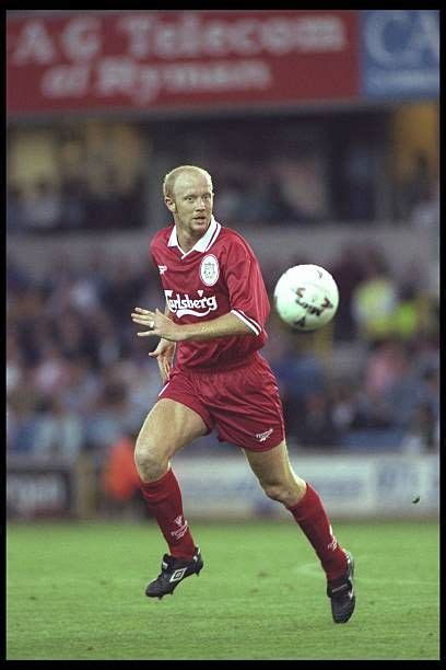 Mark Wright Of Liverpool In 1996 Liverpool Soccer Liverpool Liverpool Captain