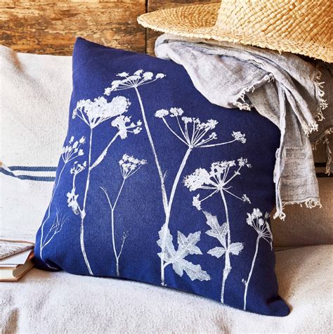 How To Make A Printed Cushion Cover Using Pressed Flowers