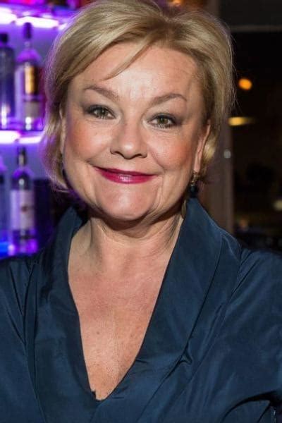 Anette Hoff About Entertainment Ie