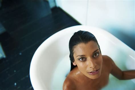 Laura Vandervoort In The Tub Artofit Laura Vandervoort In The Tub Artofit