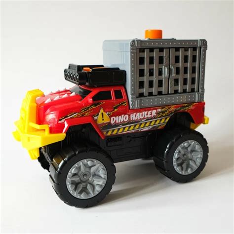 Road Rippers Dino Hauler Toy Truck Velociraptor Dinosaur Cage With