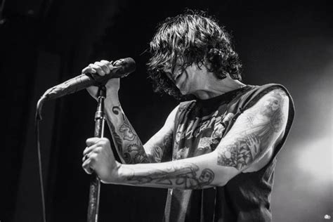Pin By Pinip On Guardado Rápido Sleeping With Sirens Emo Guys