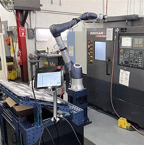 Sme Introduces Robotics In Manufacturing Fundamentals Certification Shop Metalworking Technology