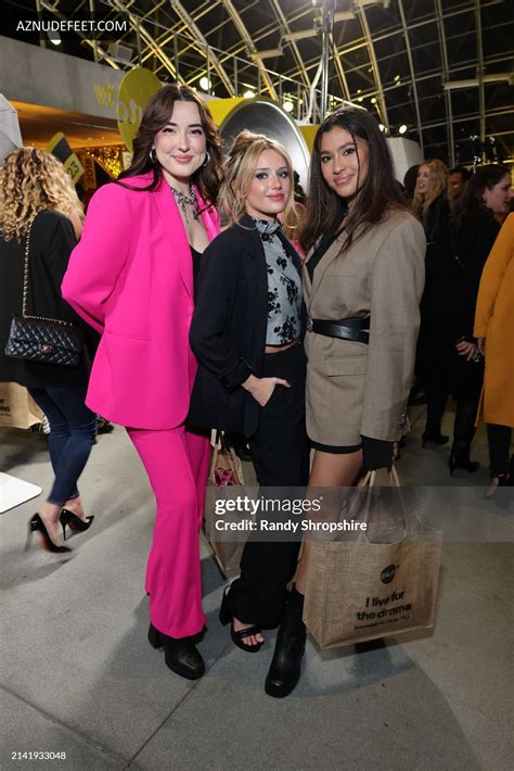 Sloane Avery Feet Aznudefeet