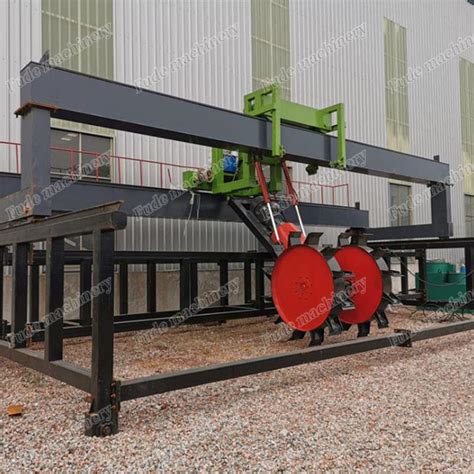 Chicken Manure Composting Machine Wheel Type Composting Machine