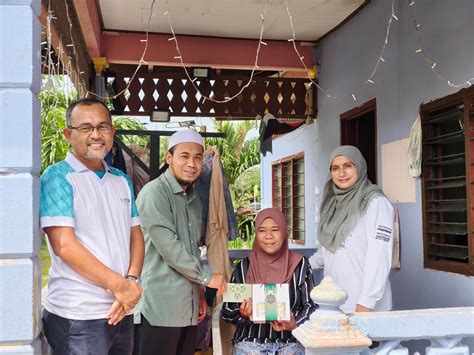 Instep Agih Bakul Makanan Kepada 80 Keluarga Asnaf Batu Rakit Instep